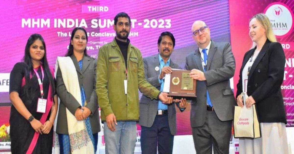 New Delhi : Sandy Khanda awarded with MHM Champion Award for educating ...