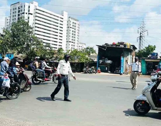 ACB nabs three police constables in bribery case from Yerwada police ...