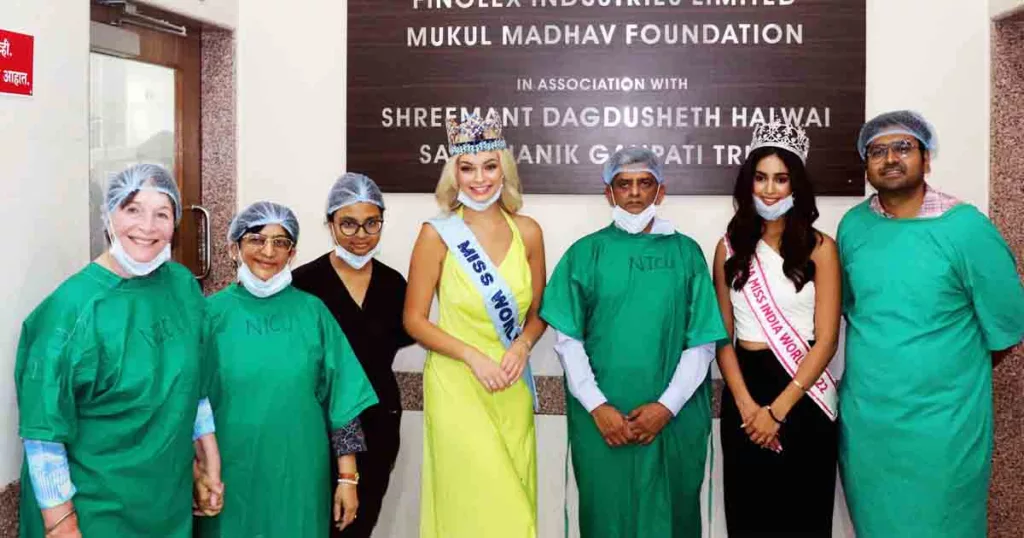 Miss World Karolina Biewelska & Miss India Sini Shetty visit Sassoon ...