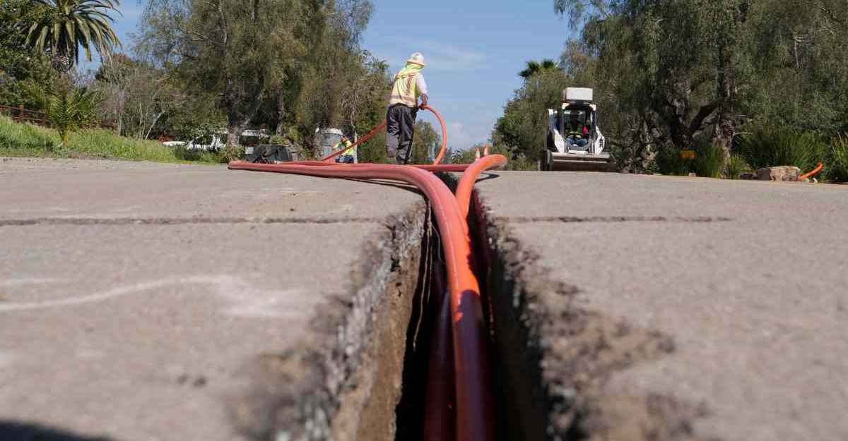 Pune: PMC To Dig 500 km of Roads for Optic Fiber Cable Installation for ...