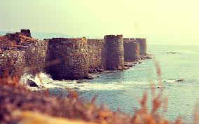 Exploring the Fortresses of Maharashtra: A Walk Through Maratha History ...