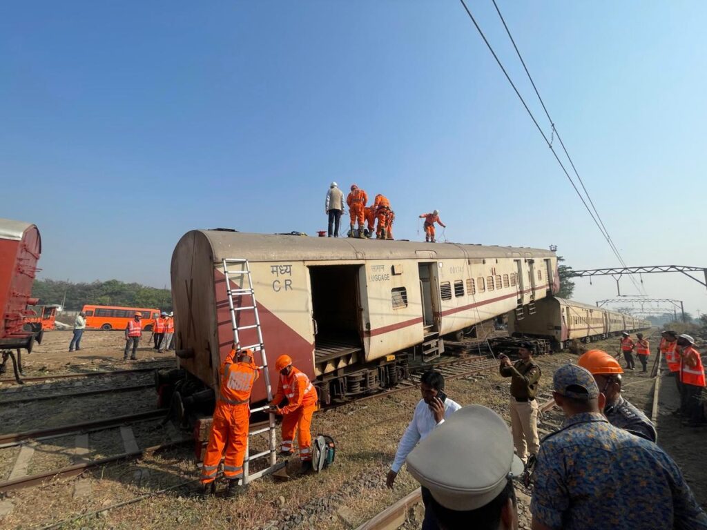 Central Railway’s Pune Division Conducts a Joint Mock Drill with NDRF ...