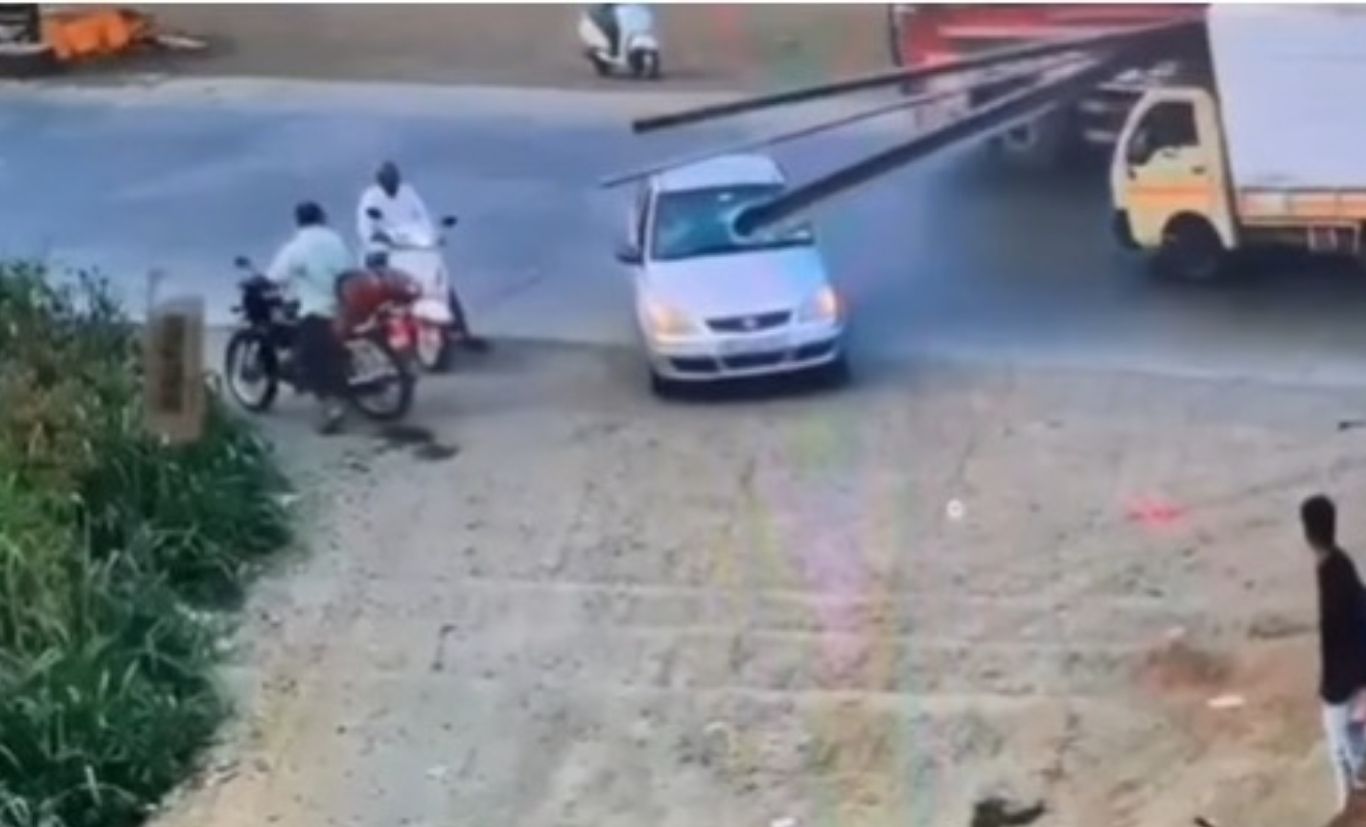 Captured on Cam: Iron Rods Pierce Car in Highway Accident Near Kolhapur ...