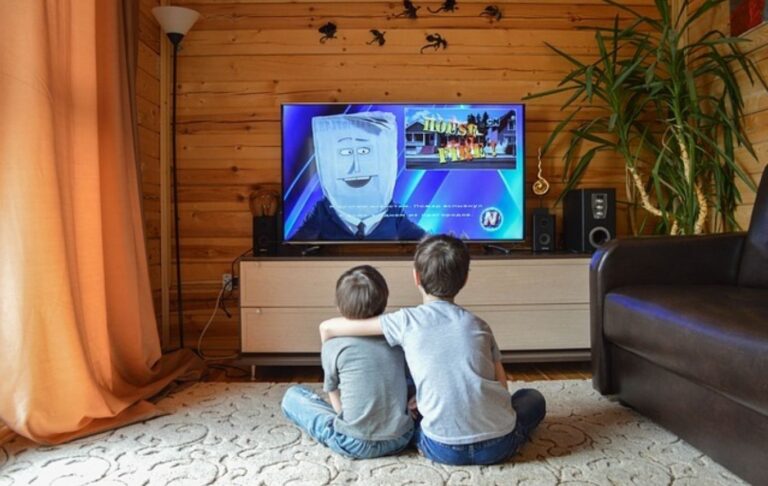 How to Limit Children from Watching Mobiles and TVs: Practical Steps ...