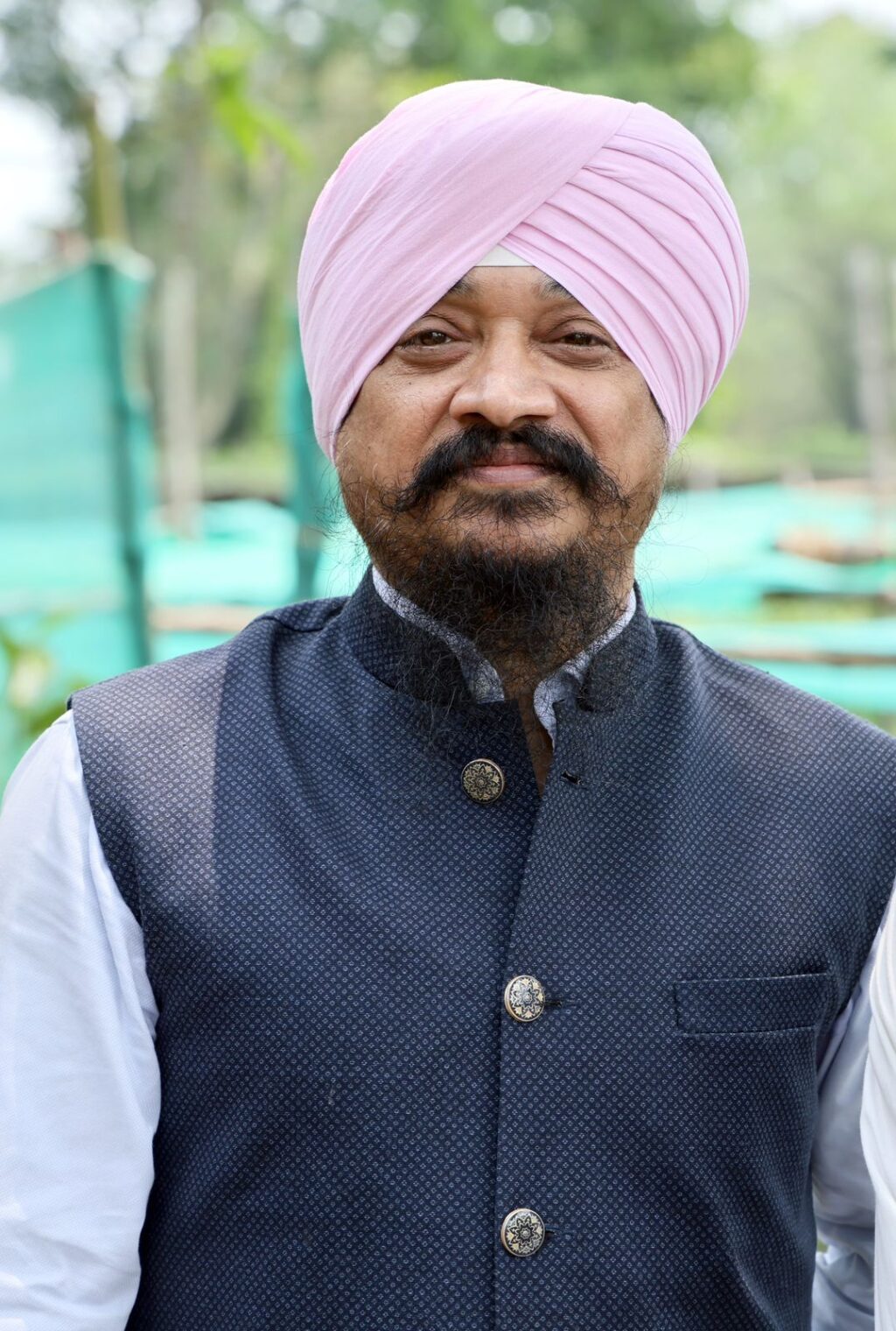 How ‘Gutli Man of India’, Jasmit Singh Arora Is Turning Mango Seeds ...