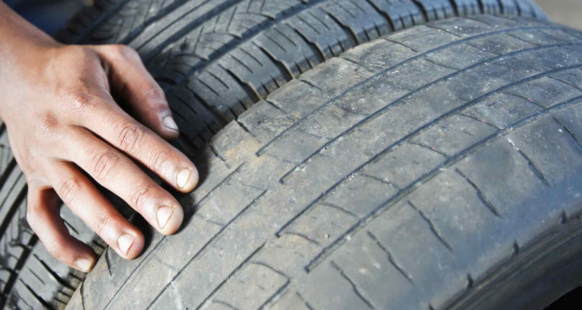 Is the “plastic bottle on tyre” trick real or just a myth? - PUNE PULSE