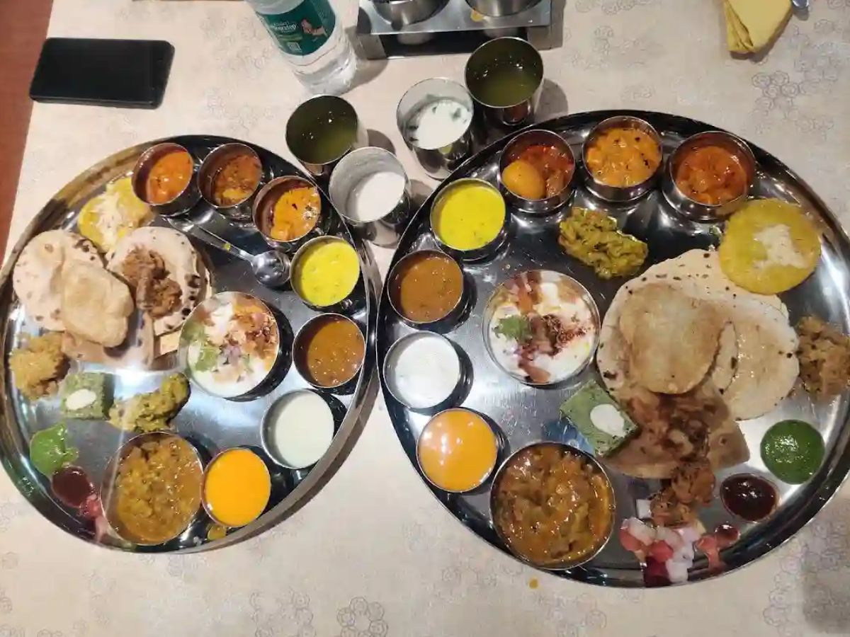 6 Must-Try Vegetarian Thalis in Pune That Will Fill Your Stomach and ...