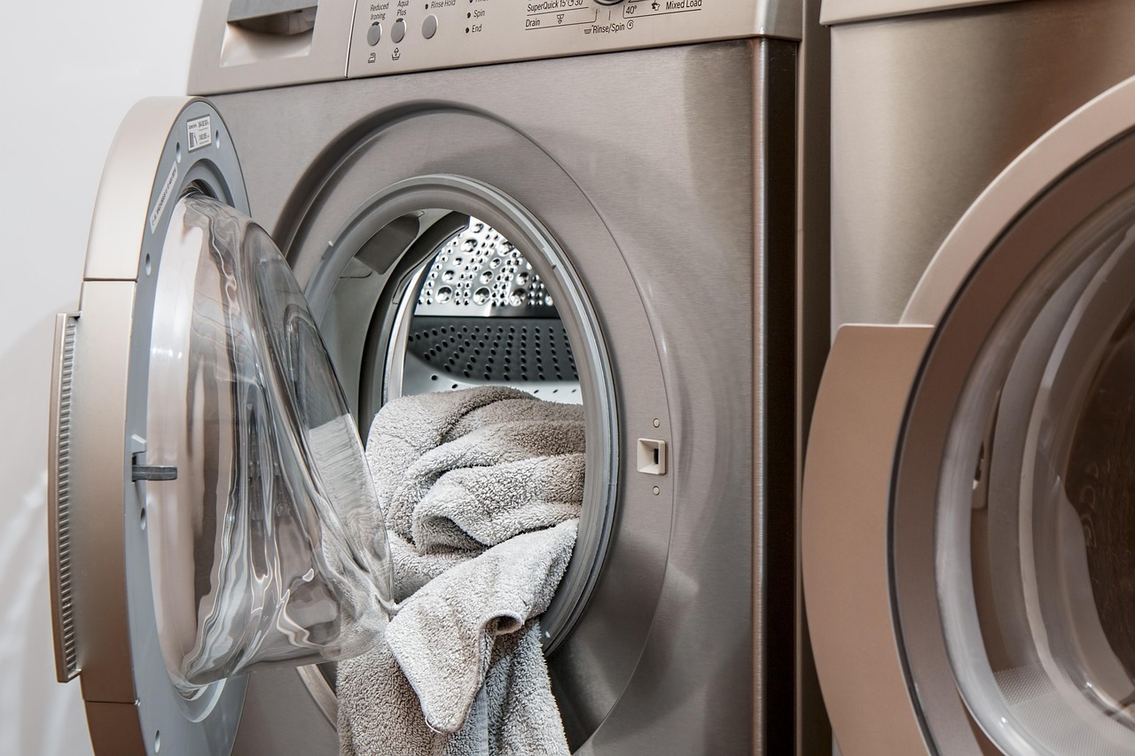 Why You Should Keep Your Washing Machine Lid Open After Laundry: Simple ...