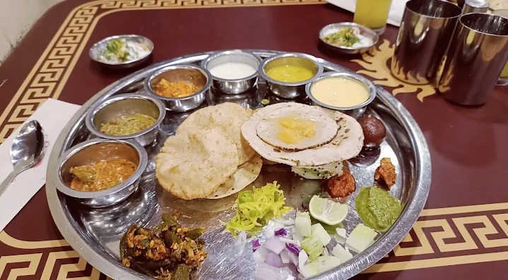 A Delicious Journey Through Pune’s JM Road: Must-Visit Food Stops ...