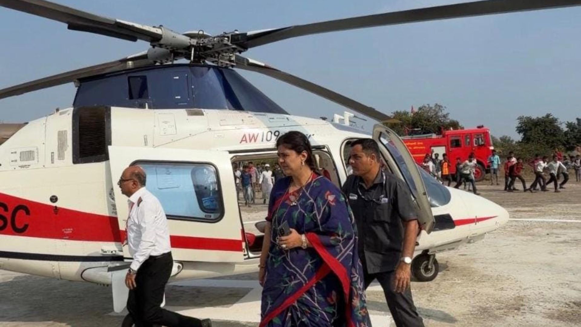 Pankaja Munde’s Helicopter Grounded After Technical Fault In ...