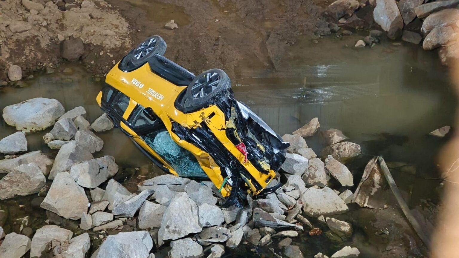 Woman Test-Driving New Tata Sierra Crashes Into Rickshaw, SUV Falls ...