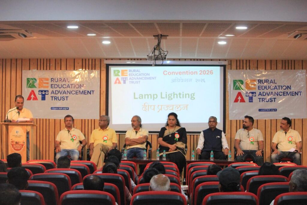 Pune: REAT’s ‘Lab on Wheels’ Initiative Brings Practical Science ...